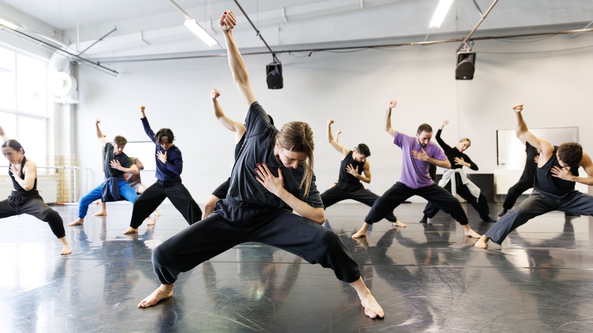 Gauthier Dance//Dance Company Theaterhaus Stuttgart: FireWorks ...