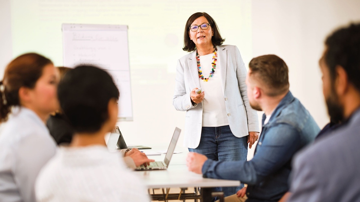 Aufstellung zu beruflichen und privaten Themen on 08.05.2026 in ...