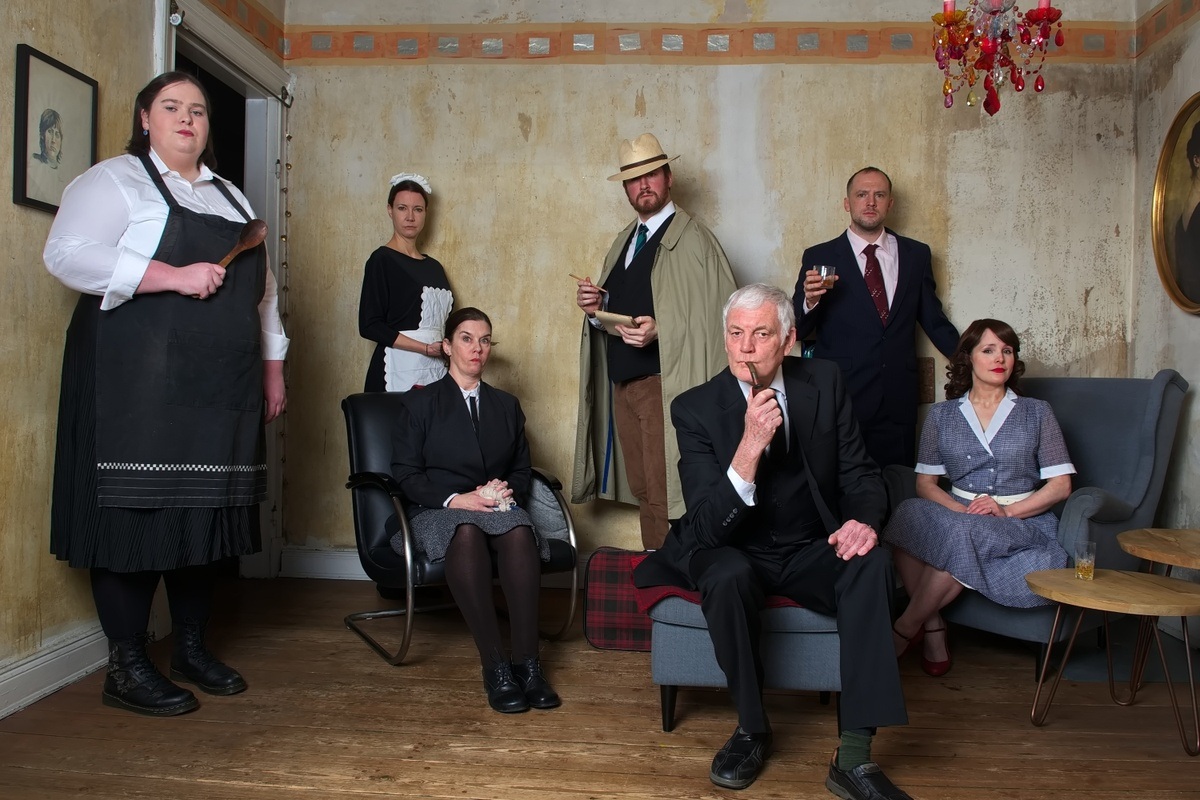 And Then There Were None - by Agatha Christie - Rausgegangen Hamburg