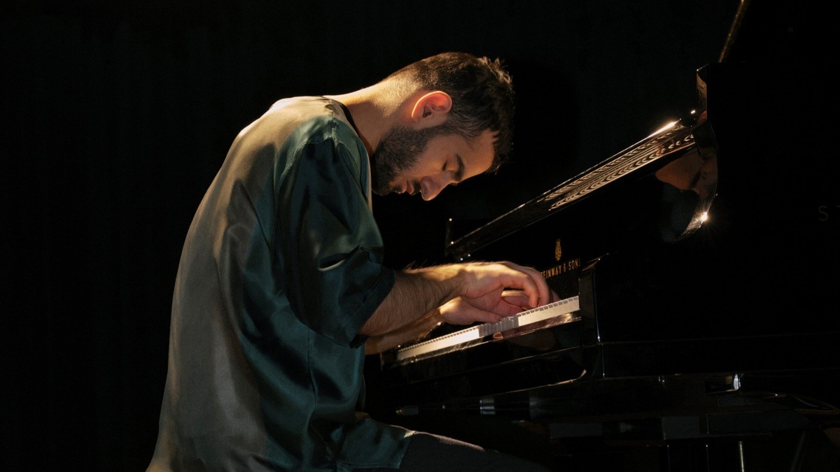 Tigran Tatevosyan Trio w/ Omar Rodriguez Calvo & Amir Bresler on 25.02. ...