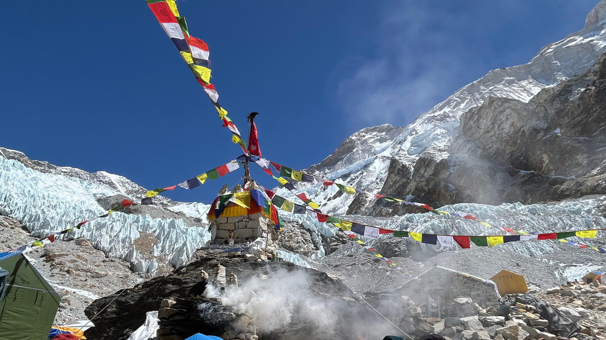 VERLOSUNG: Makalu – Mein Weg auf den fünfthöchsten Berg der Erde ...